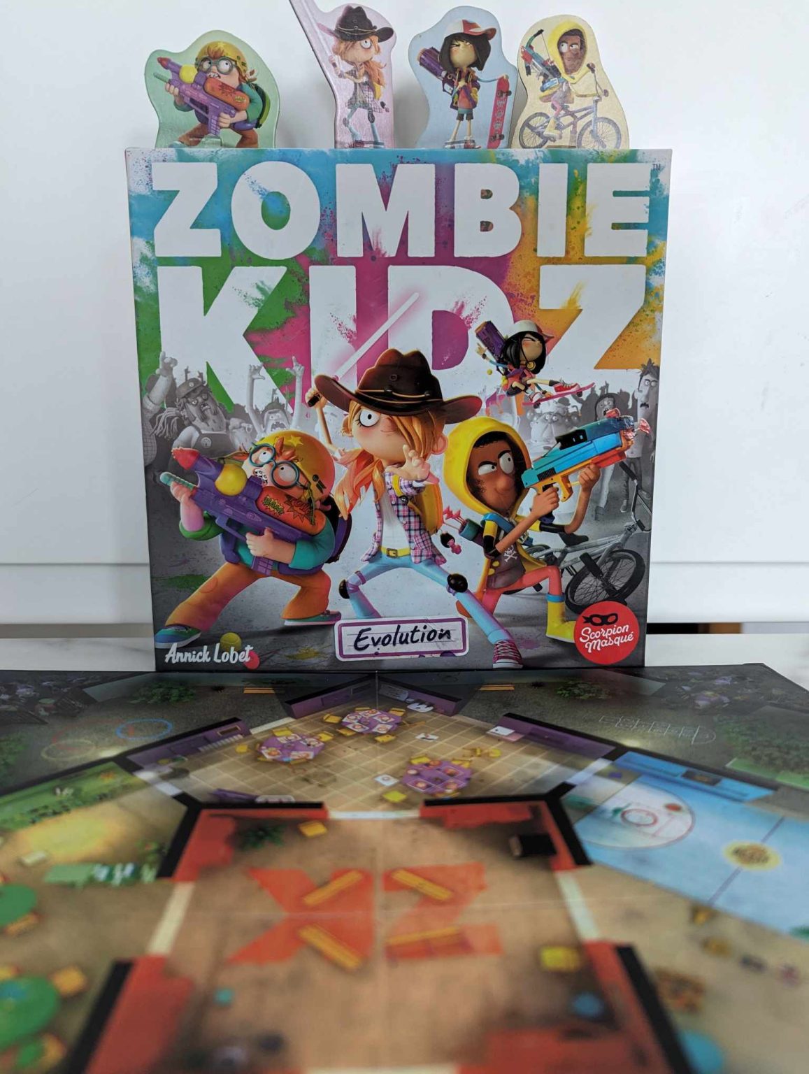 Zombie Kidz Evolution – Madres Desterradas